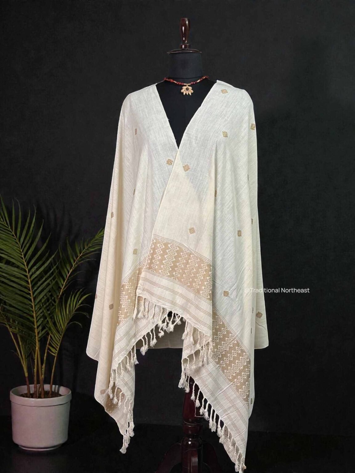 Eri Shawl - Simple Flower Design – Traditional NorthEast